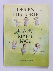 “Læs en historie Klappe Klappe Kage” – Retro Lopperne